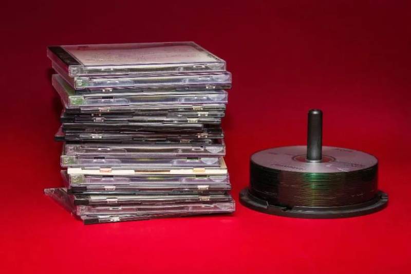 Qual foi o primeiro CD comercial da história? | @oEduardoMoreira